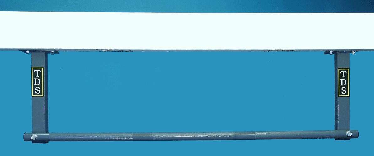 CEILING MOUNT CHIN UP BAR